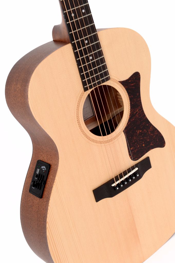 Sigma GME Electro Acoustic Guitar Live Louder