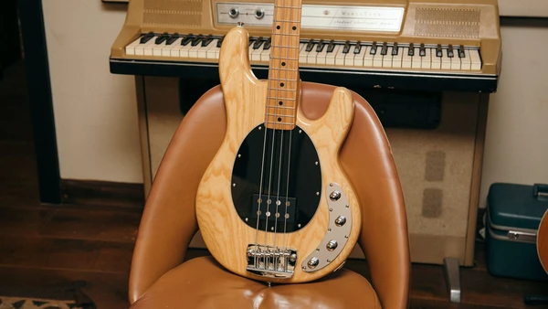 Sterling by Music Man Stingray Ray34 Ashwood Natural | Live Louder