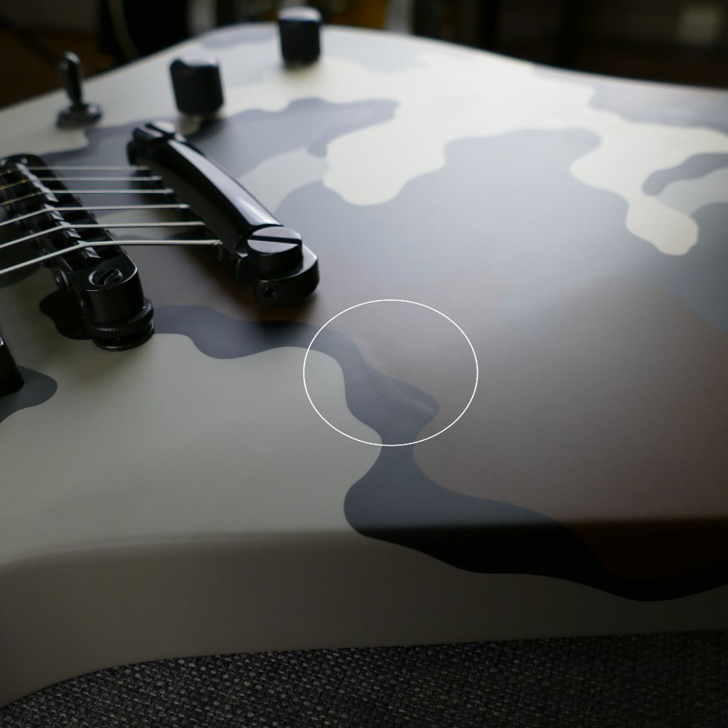 ESP Ltd Snakebyte Camo incl. Case (B stock) | Live Louder